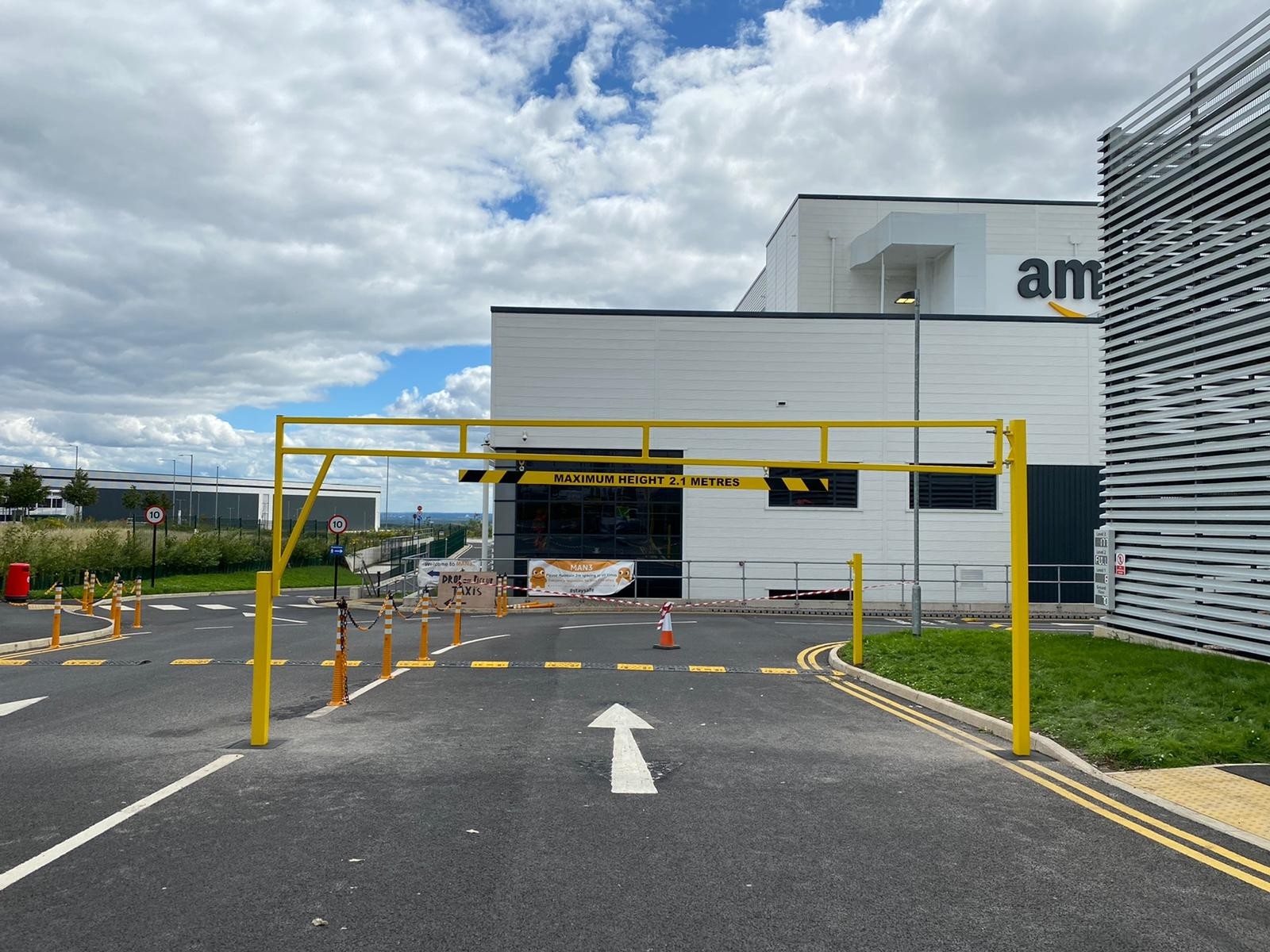 5 Metre Low Level Locking Height Restrictor | Access Control | Manufacturer