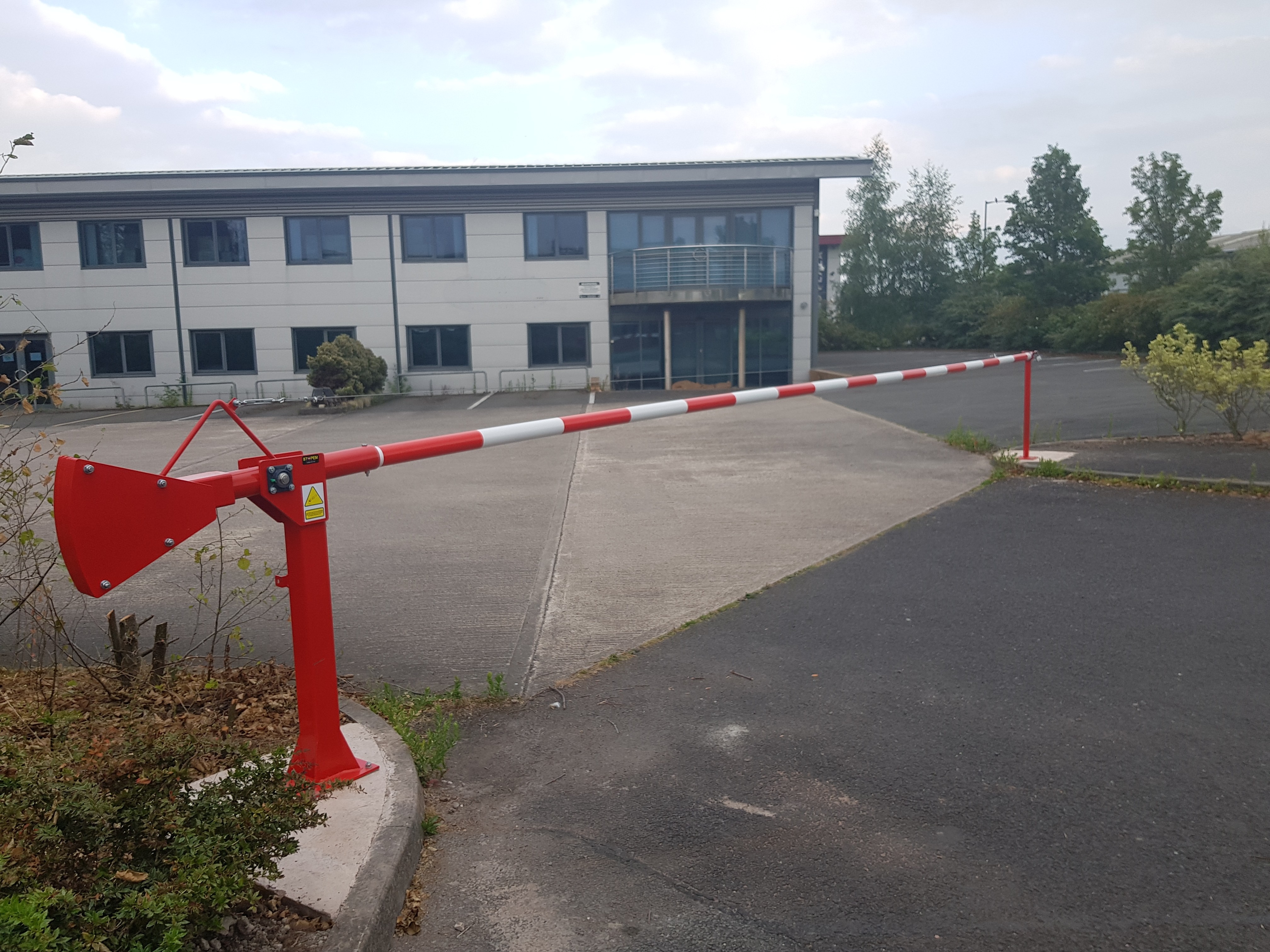 Manual Raise Arm Barrier Heavy Duty | Security Barrier | Manufacturer ...